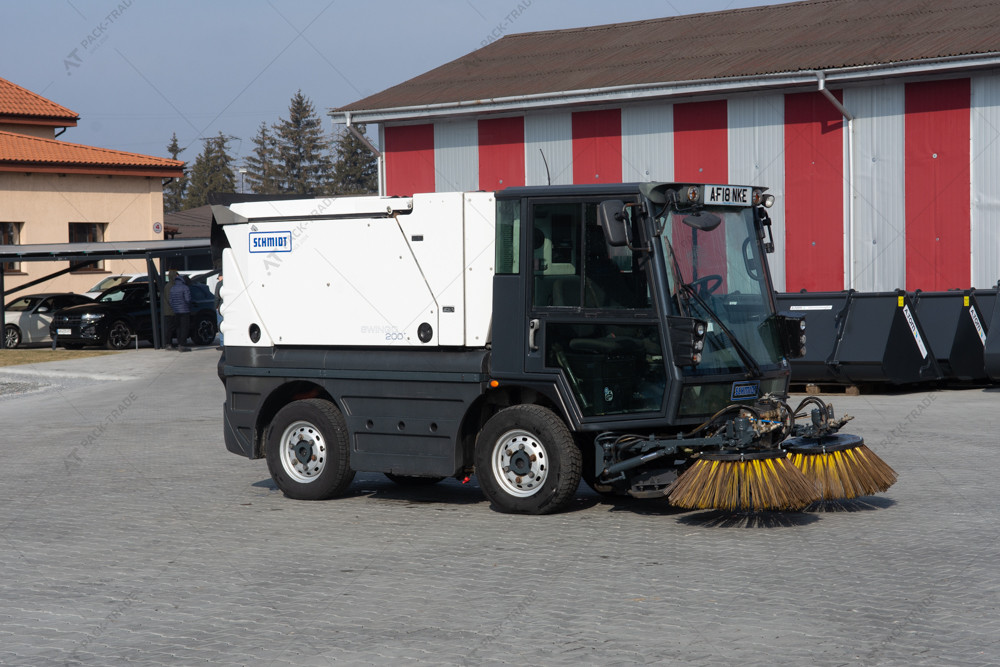 Schmidt Compact 200 Compact Sweeper 2018 y. 5925 m/h., №5167 - Buy in ...
