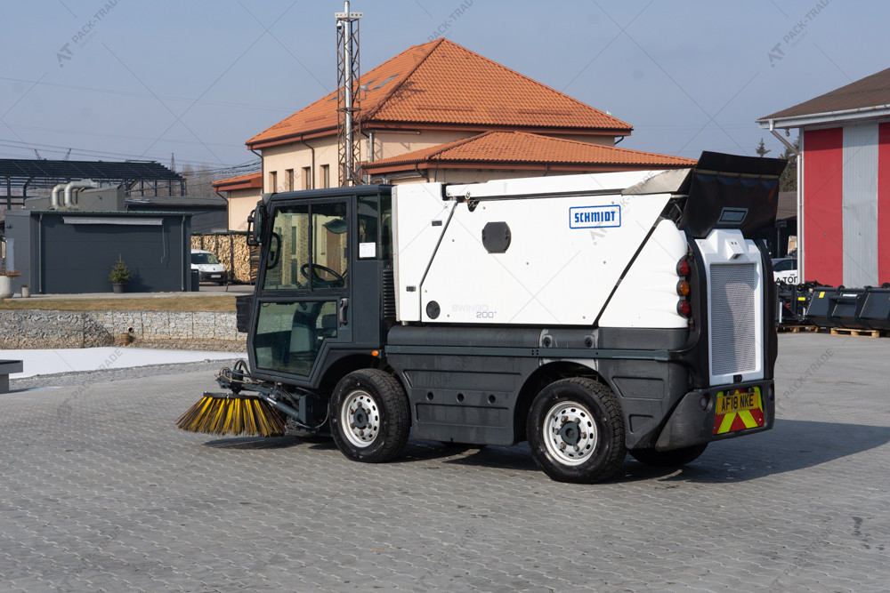 Schmidt Compact 200 Compact Sweeper 2018 y. 5925 m/h., №5167 - Buy in ...